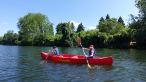 Different Types Of Canoes & Kayaks Explained - Gentlegliders